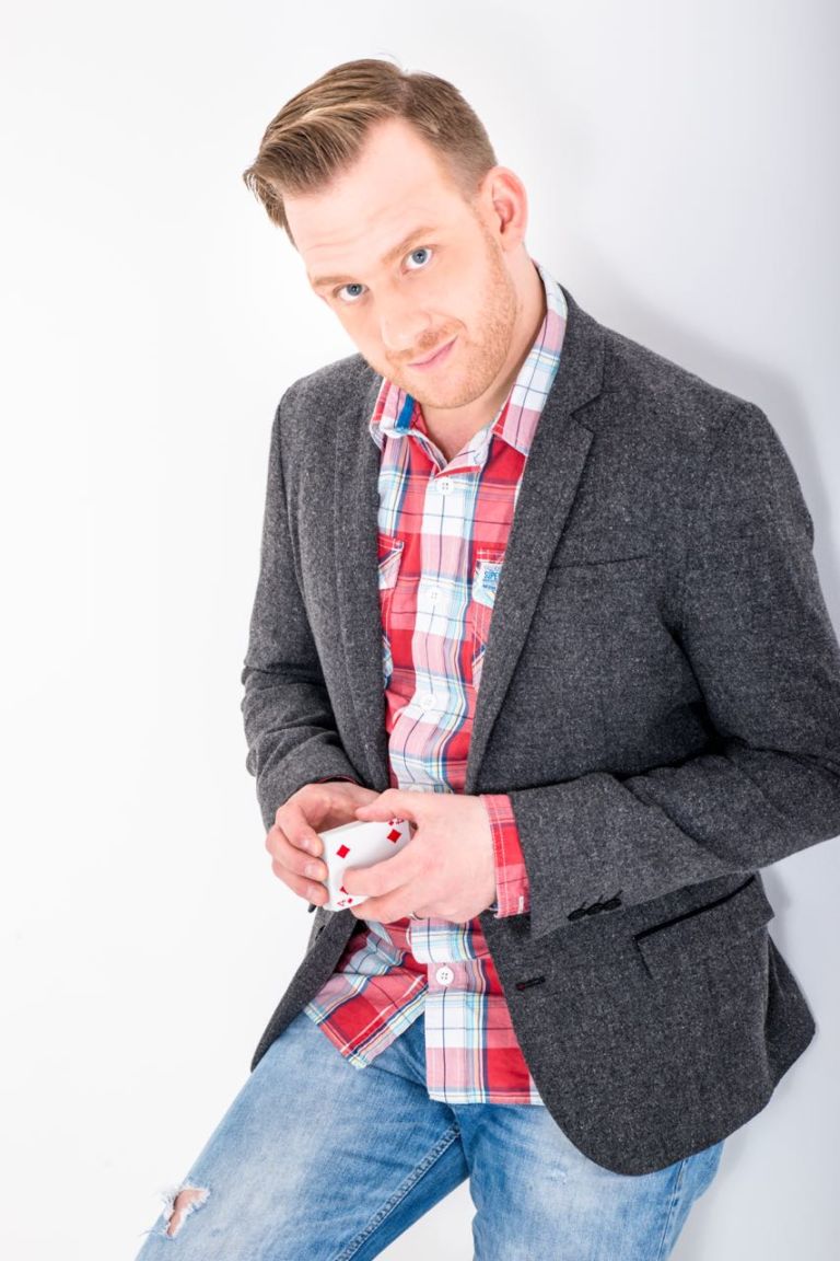 Magician and Illusionist Sean Alexander in UK