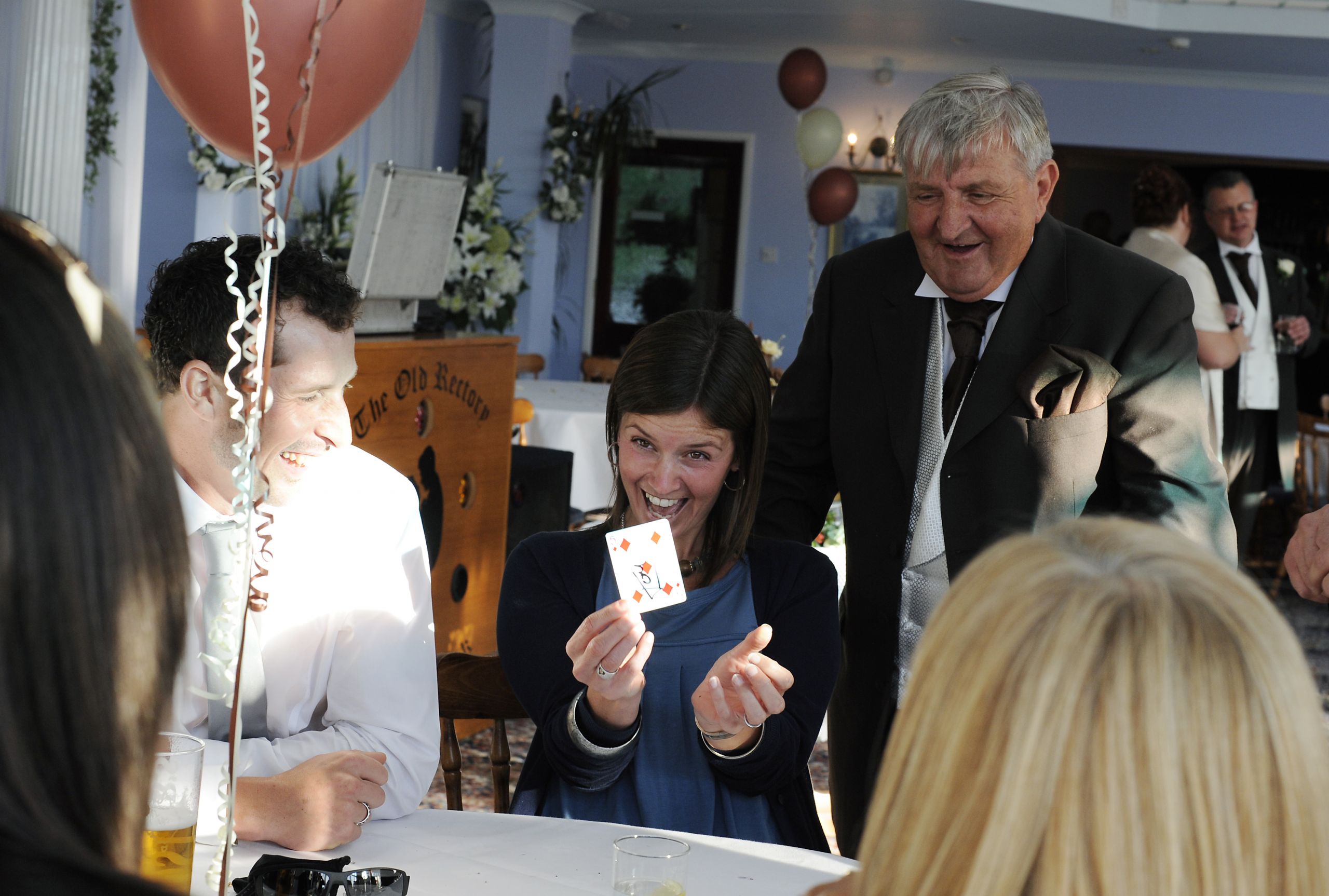 Best Close Up Magician Hire London | Close Up Magician Norwich
